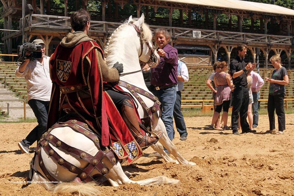 Kaltenberger Ritterturnier - fuenfseen.de Magazin Tourismus Hotels Seen ...