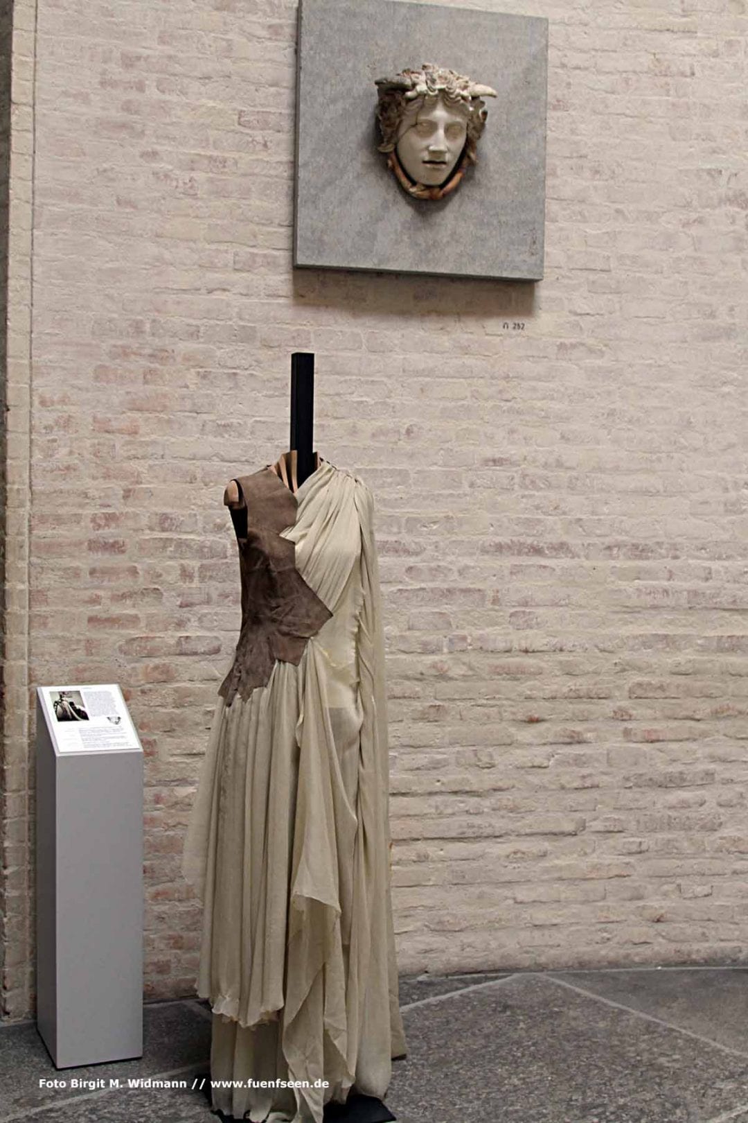 Divine X Design - Die Sonderausstellung in der Glyptothek - fuenfseen ...